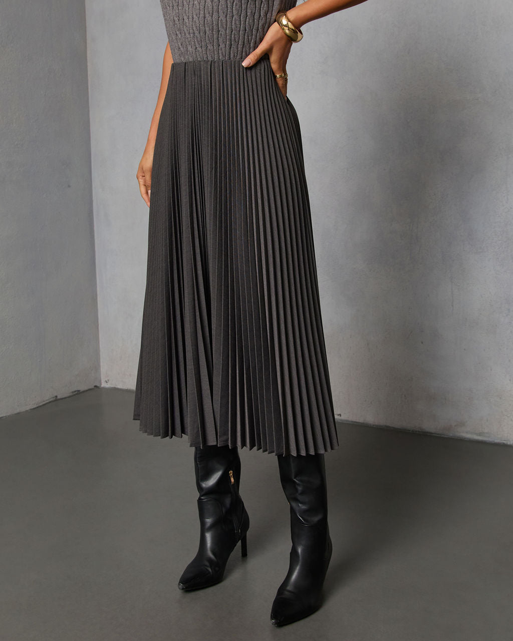 Vionette Pleated Midi Skirt – VICI