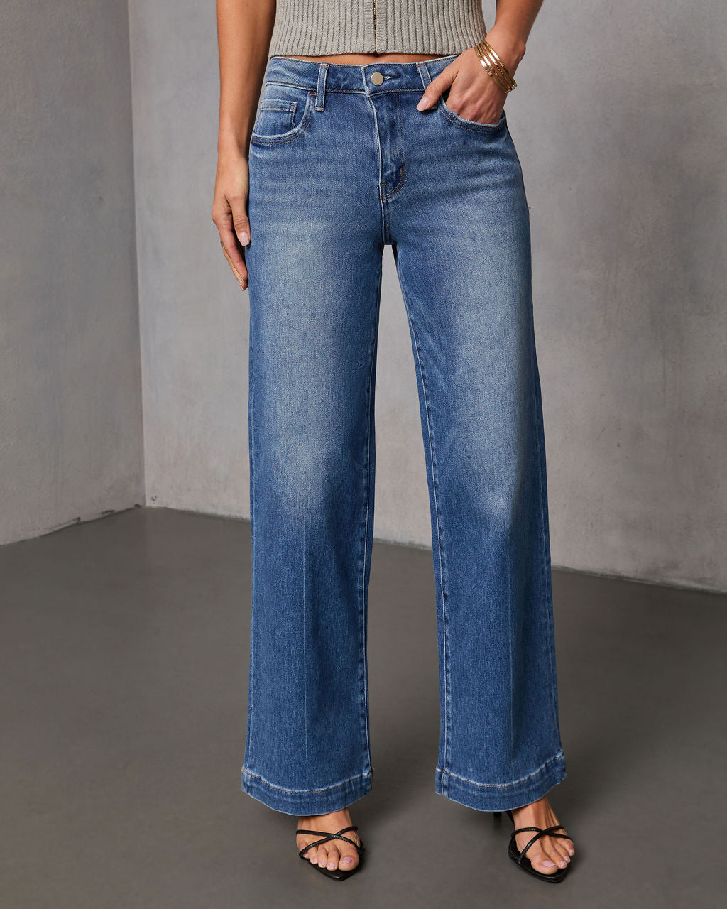Emberlie Super Stretch Straight Leg Jeans – VICI