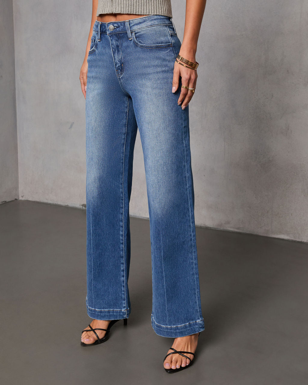 Emberlie Super Stretch Straight Leg Jeans – VICI