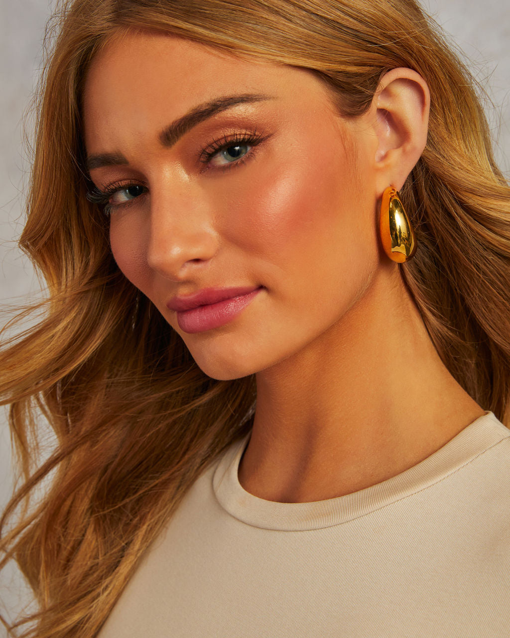 Night Life Crescent Moon Hoop Earrings – VICI